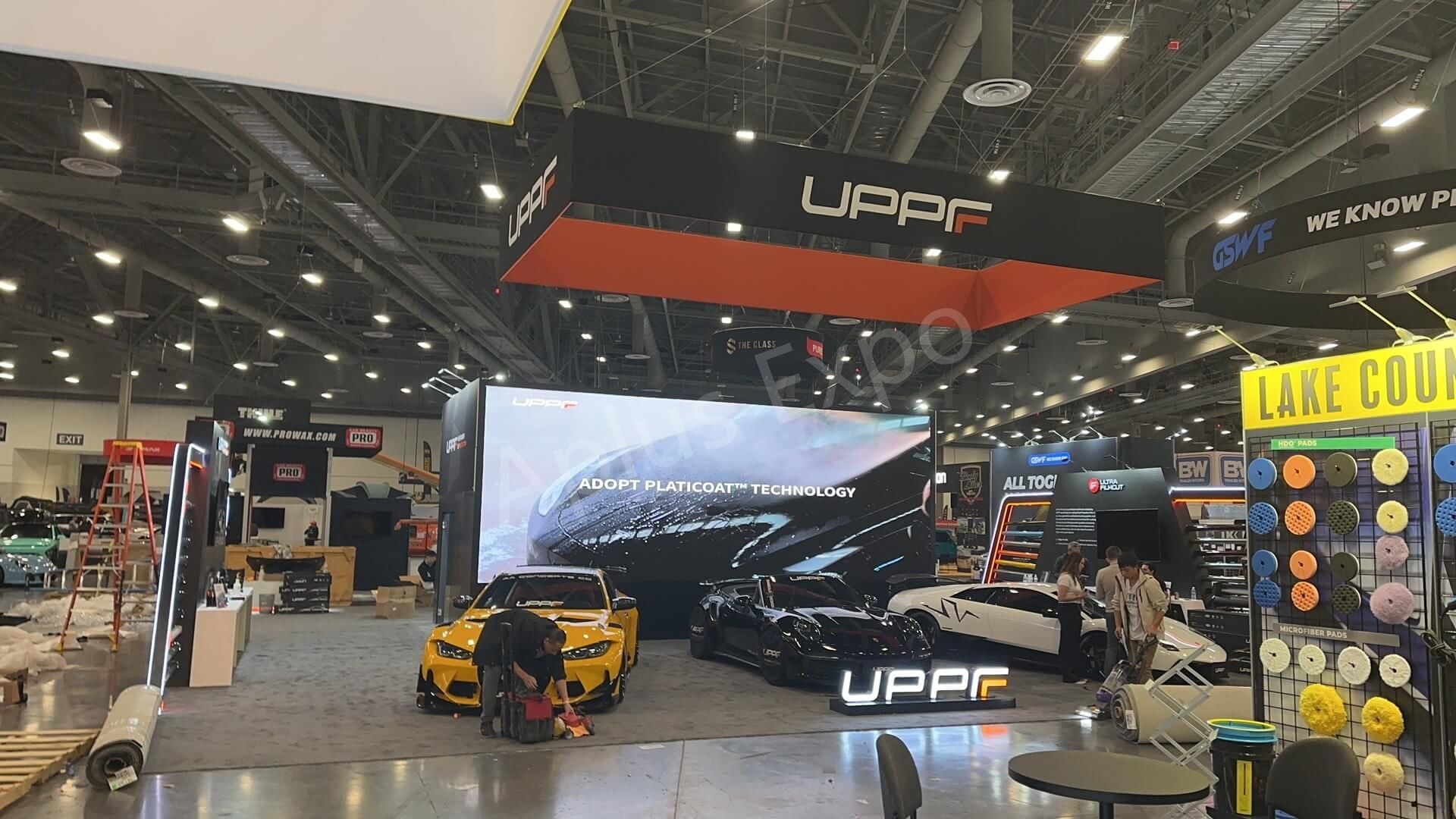 UPPF 50′x50′ SEMA 2023 LED-Videowand-Stand - aplusexpo